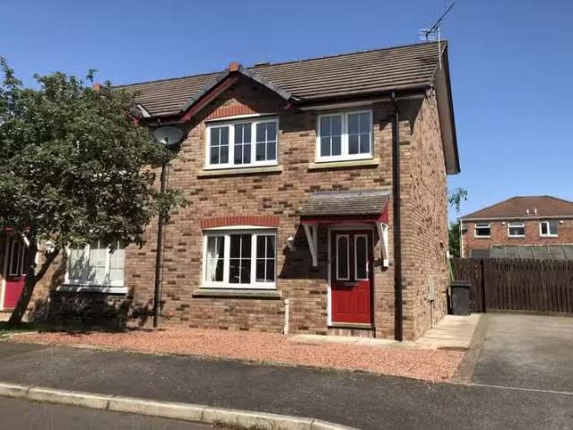3 bedroom Semi Detached House to rent, Ash Grove, Heathhall, D.