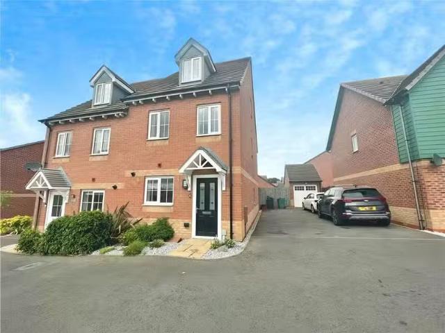 3 bedroom Semi Detached House to rent, Bluebell Grove, Woodvil.