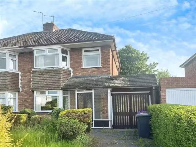 3 bedroom Semi Detached House to rent, Coniston Road, Wolverha.