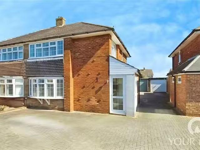 3 bedroom Semi Detached House to rent, Imperial Drive, Gravese.