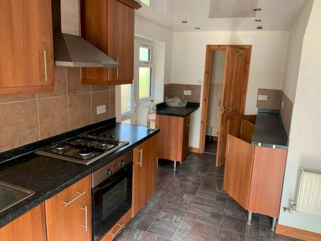 3 Bedroom Semi Detached House To Rent In Masters Road, Leamington Spa, Warwickshire, CV31