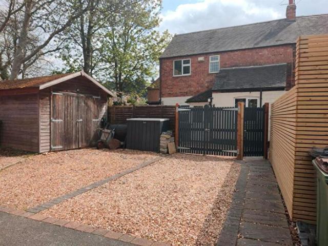 3 Bedroom Semi Detached House To Rent In Market Place, Kegworth, DE74