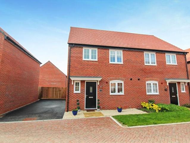 3 Bedroom Semi Detached House To Rent In Mayfly Mews, Biddenham, MK40