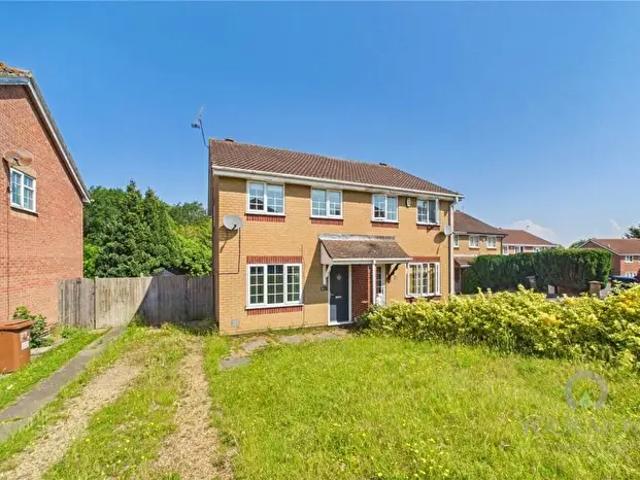 3 Bedroom Semi Detached House To Rent In Merryhill, West Hunsbury, Northampton, NN4