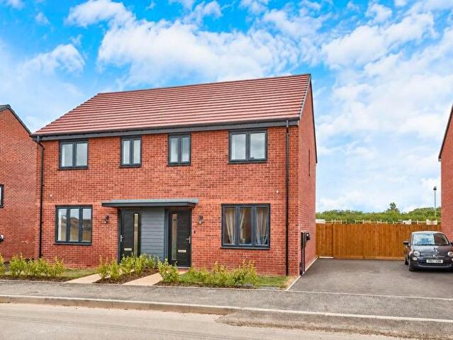 3 Bedroom Semi Detached House To Rent In Mortain Street, Hinckley, LE10