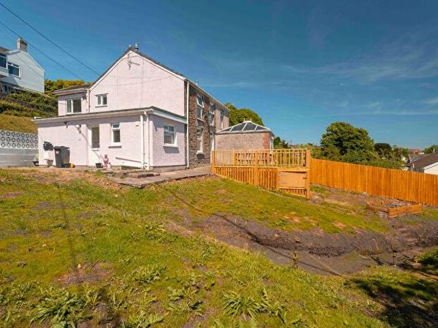 3 Bedroom Semi Detached House To Rent In Neath, SA10