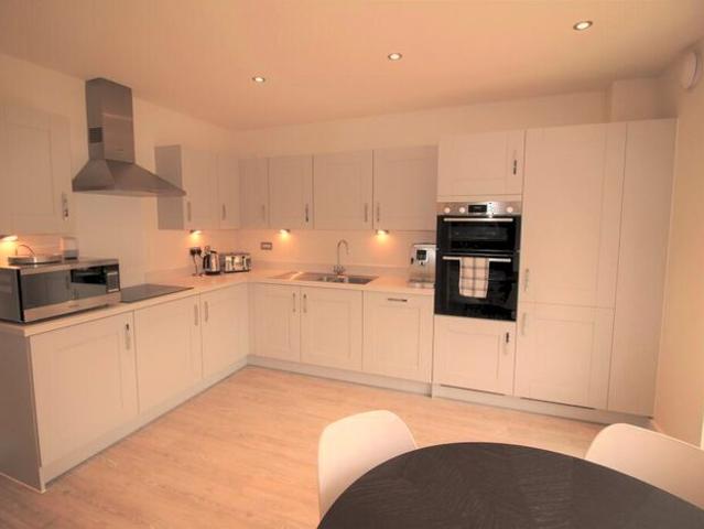 3 Bedroom Semi Detached House To Rent In Albertine Gardens, Edwalton, Nottingham, NG12
