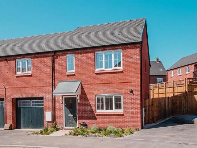 3 Bedroom Semi Detached House To Rent In Alvaredus, Nottingham, NG11