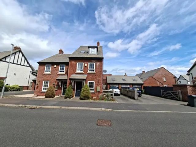 3 Bedroom Semi Detached House To Rent In Ashby de la Zouch, Leicestershire, LE65