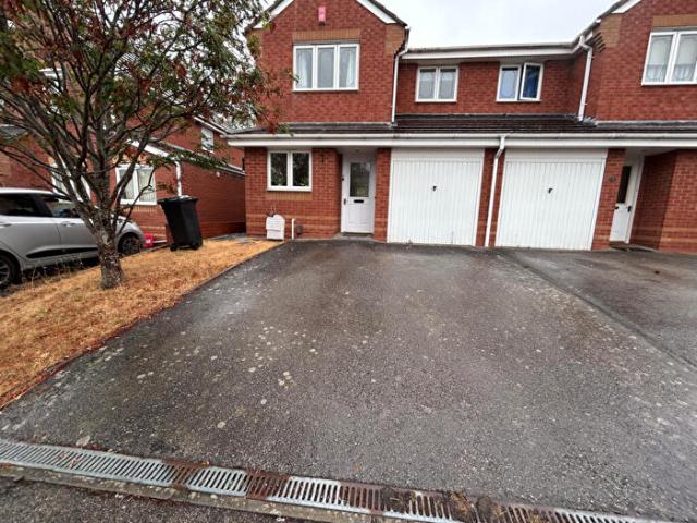 3 Bedroom Semi Detached House To Rent In Bushy End, Warwick Gates, CV34