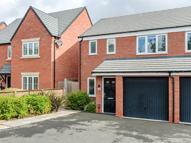 3 Bedroom Semi Detached House To Rent In Badger Close, East Leake, LE12