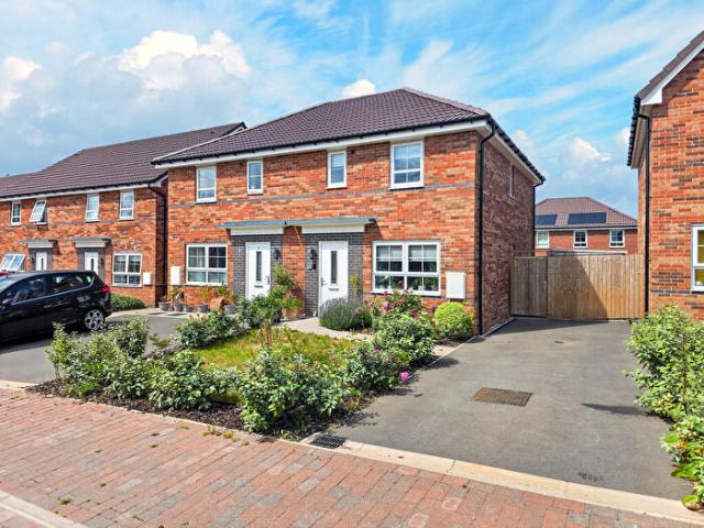 3 Bedroom Semi Detached House To Rent In Beaufighter Crescent, Melton Mowbray, LE13