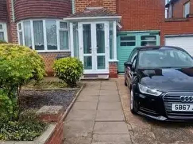 3 Bedroom Semi Detached House To Rent In Birmingham, B26