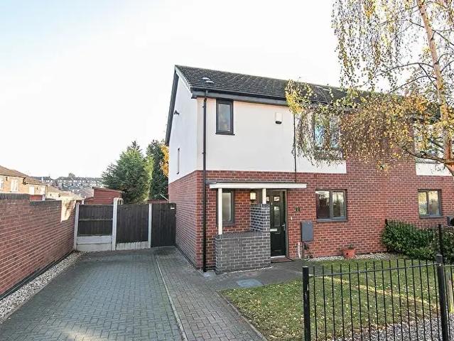 3 Bedroom Semi Detached House To Rent In Blake Close, Nottingham, NG3