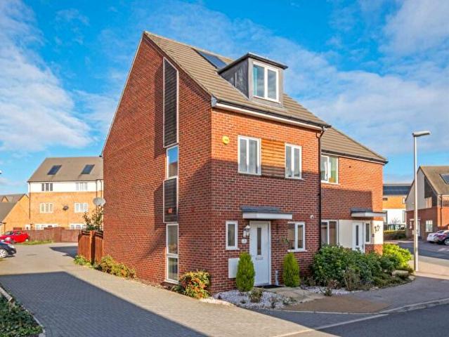 3 Bedroom Semi Detached House To Rent In Blythebridge, Broughton, MK10