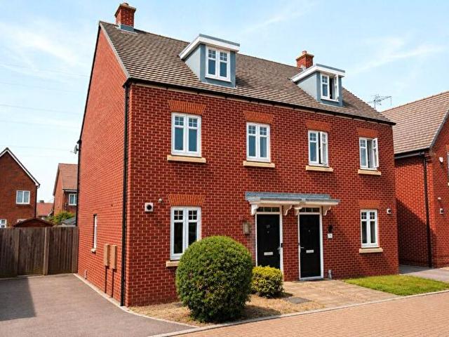 3 Bedroom Semi Detached House To Rent In Brooke Piece, Marston Moretaine, Bedfordshire, MK43