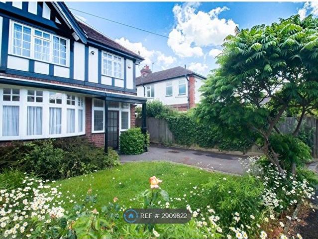 3 Bedroom Semi Detached House To Rent In Carisbrooke Road, Leicester, LE2