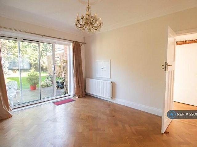3 Bedroom Semi Detached House To Rent In Carisbrooke Road, Leicester, LE2