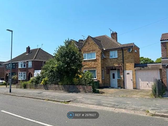3 Bedroom Semi Detached House To Rent In Carlton Drive, Wigston, Leicester, LE18