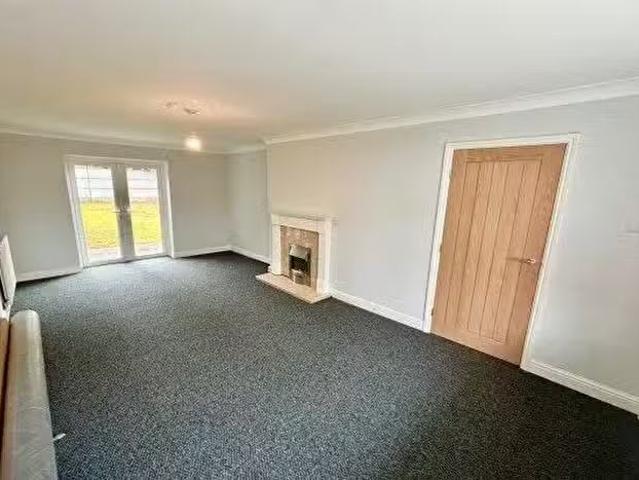 3 Bedroom Semi Detached House To Rent In Cedar Crescent, Rugel.