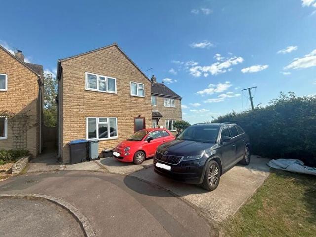 3 Bedroom Semi Detached House To Rent In Chapel Close, Leafield, OX29