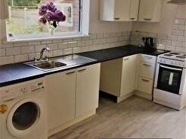 3 Bedroom Semi Detached House To Rent In Charlbury Road, Nottingham, NG8