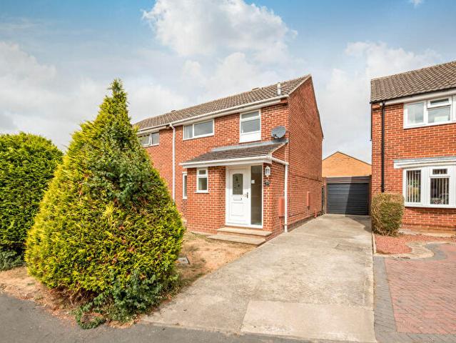 3 Bedroom Semi Detached House To Rent In Cherry Close, Kidlington, OX5