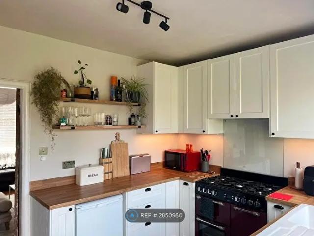 3 Bedroom Semi Detached House To Rent In Chesterfield Avenue, Long Eaton, Nottingham, NG10