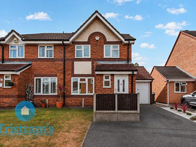 3 Bedroom Semi Detached House To Rent In Colindale Gardens, Nuthall, NG16