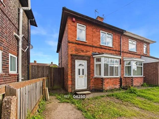 3 Bedroom Semi Detached House To Rent In Coppice Road, Nottingham, NG5