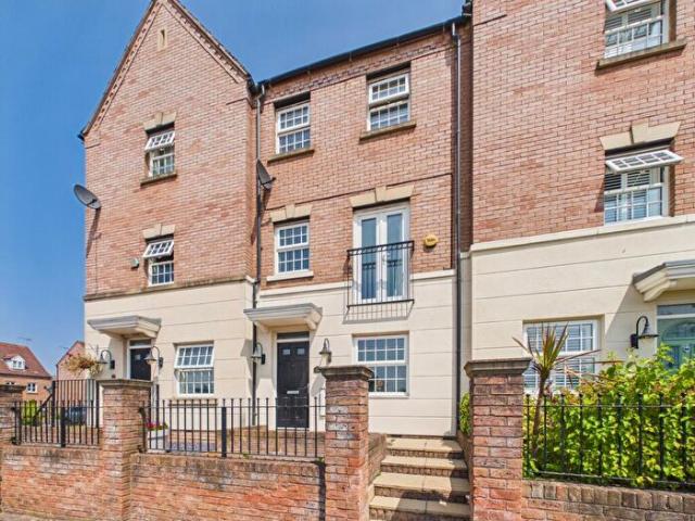 3 Bedroom Semi Detached House To Rent In Cordelia Way, Chellaston, DE73
