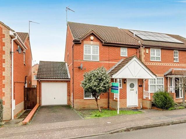 3 Bedroom Semi Detached House To Rent In Cotswold Drive, Wellingborough, NN8