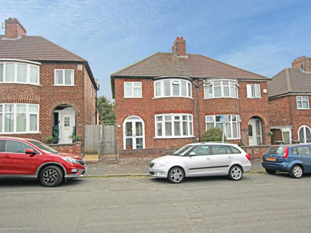 3 Bedroom Semi Detached House To Rent In Cromwell Road, Kettering, North Northamptonshire, NN16