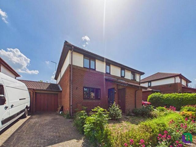 3 Bedroom Semi Detached House To Rent In Dunchurch Dale, Milton Keynes, MK7