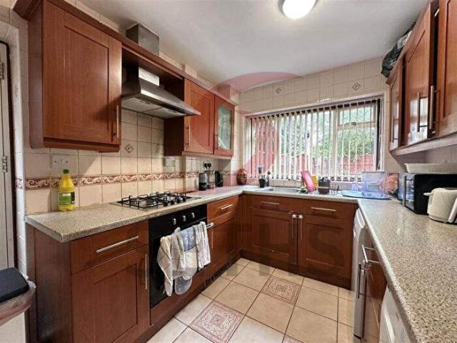 3 Bedroom Semi Detached House To Rent In Dunsville Walk, Rushey Mead, Leicester, LE4