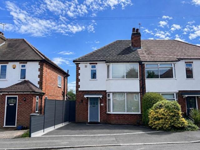 3 Bedroom Semi Detached House To Rent In Derwent Avenue, DE22