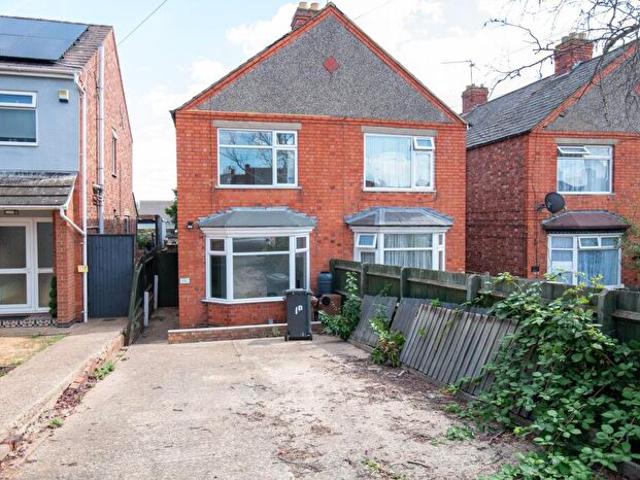 3 Bedroom Semi Detached House To Rent In Eastfield Road, Wellingborough, NN8