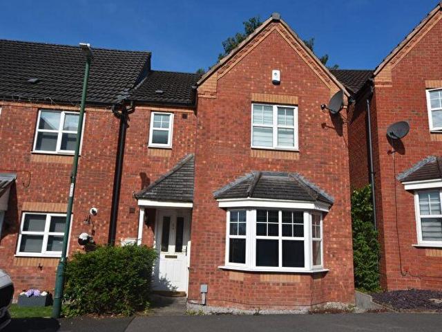 3 Bedroom Semi Detached House To Rent In Edmonstone Crescent, Nottingham, NG5