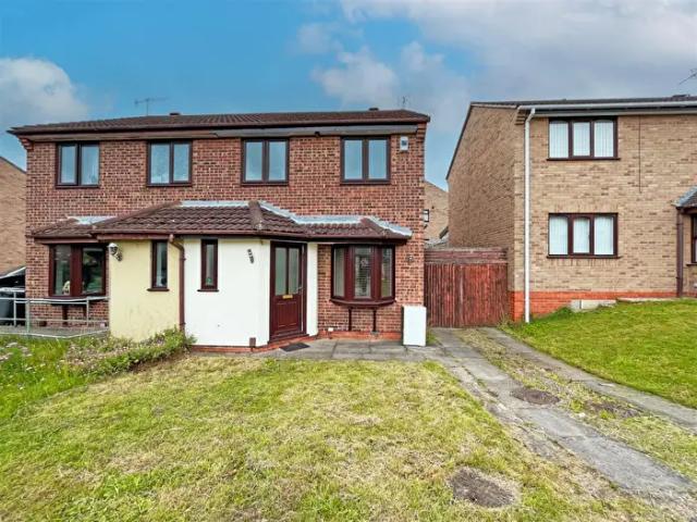 3 Bedroom Semi Detached House To Rent In Emmanuel Avenue, Arnold, Nottingham, NG5