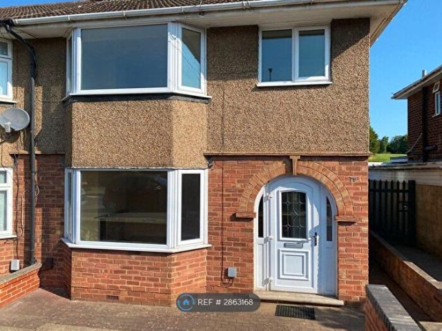 3 Bedroom Semi Detached House To Rent In Fairway, Northampton, NN2