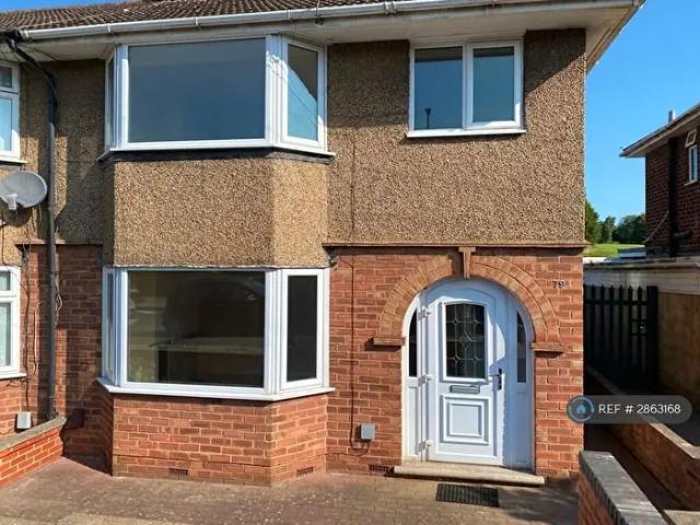 3 Bedroom Semi Detached House To Rent In Fairway, Northampton, NN2