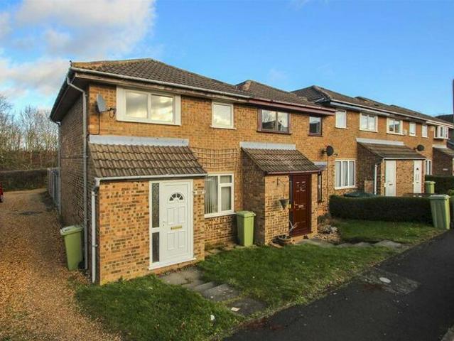 3 Bedroom Semi Detached House To Rent In Favell Drive, Furzton, MK4