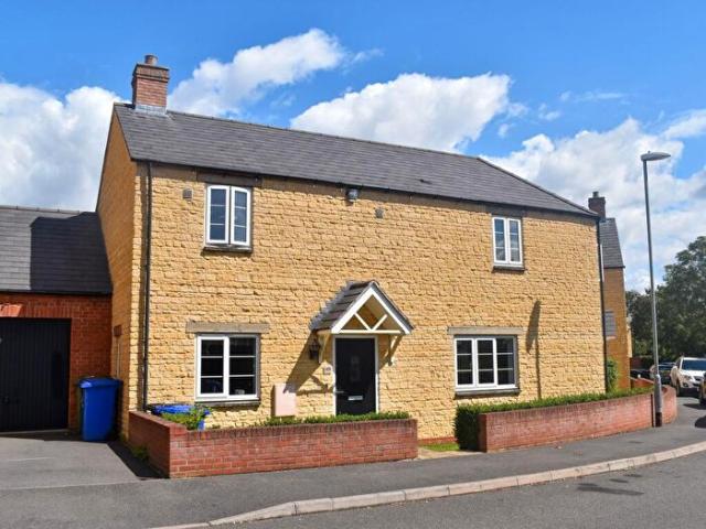 3 Bedroom Semi Detached House To Rent In Freemans Way, Greens Norton, NN12
