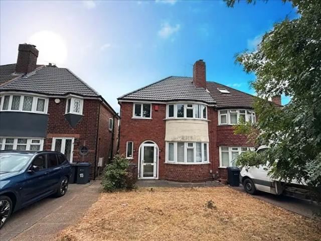 3 Bedroom Semi Detached House To Rent In Garretts Green Lane, Sheldon, Birmingham, B26
