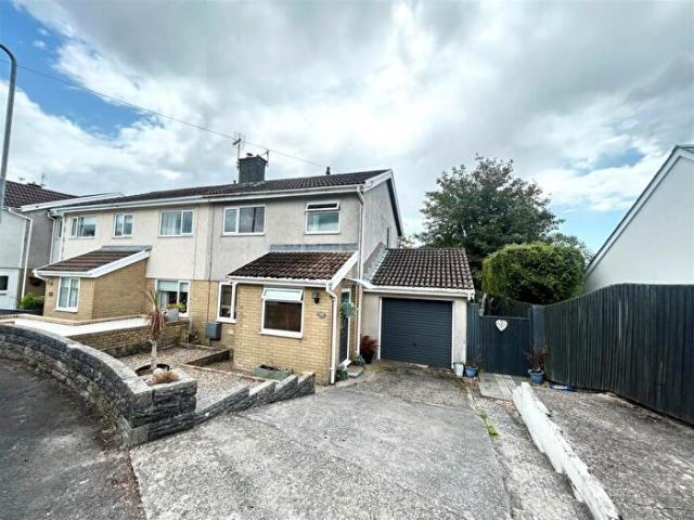 3 Bedroom Semi Detached House To Rent In Green Meadow, Cefn Cribwr, Bridgend, CF32