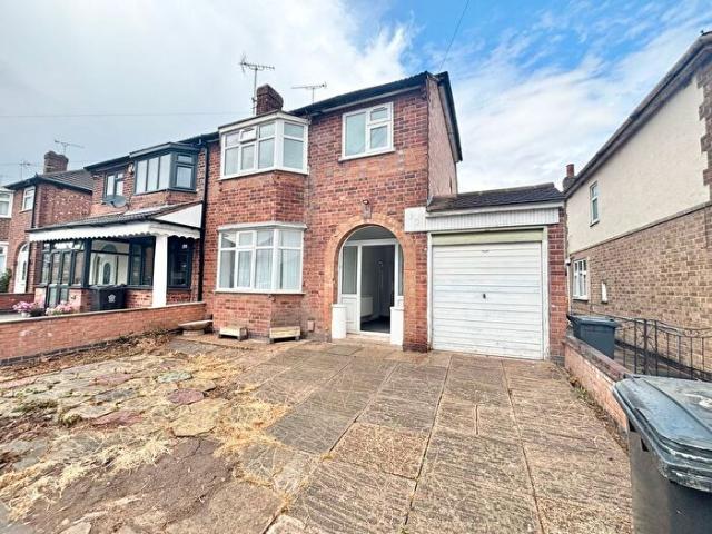 3 Bedroom Semi Detached House To Rent In Hylion Road, Leicester, LE2