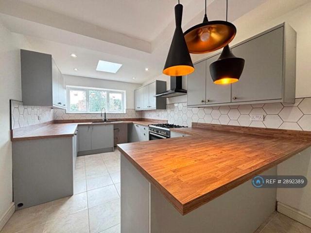 3 Bedroom Semi Detached House To Rent In Harborough Road, Oadby, Leicester, LE2