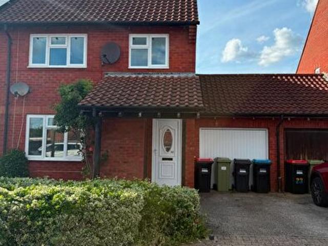 3 Bedroom Semi Detached House To Rent In Harebell Close, Walnut Tree, Milton Keynes, MK7