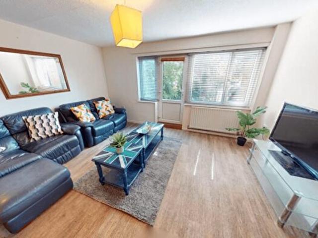3 Bedroom Semi Detached House To Rent In Harlaxton Walk, Nottingham, NG3