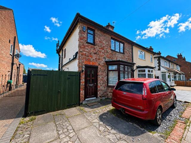 3 Bedroom Semi Detached House To Rent In Hawthorne Avenue, Nottingham, NG10